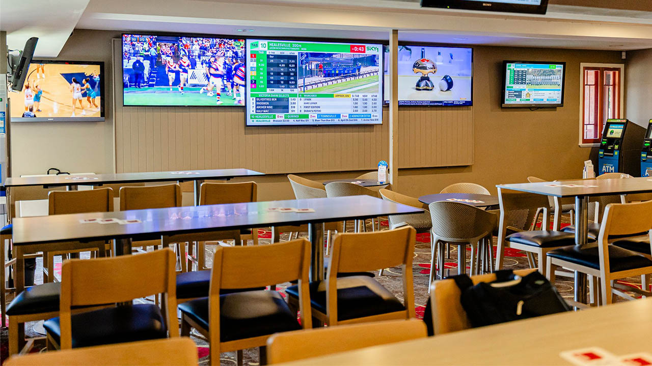 Yumeya Kursi Restoran Komersial Tugas Berat di Gallopers Sports Club