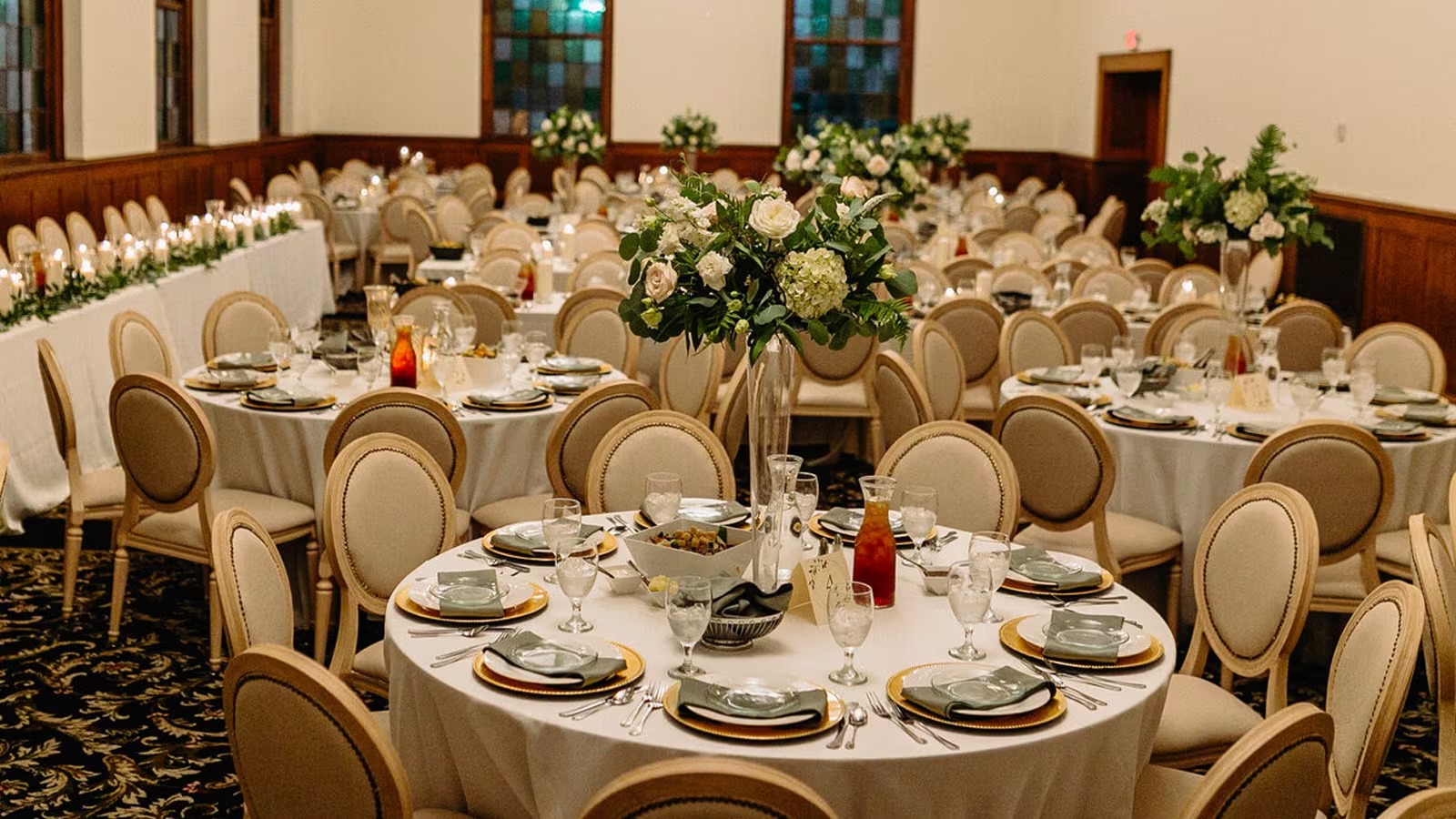 Innovative Designs in Stackable Banquet Chairs - Yumeya Furniture